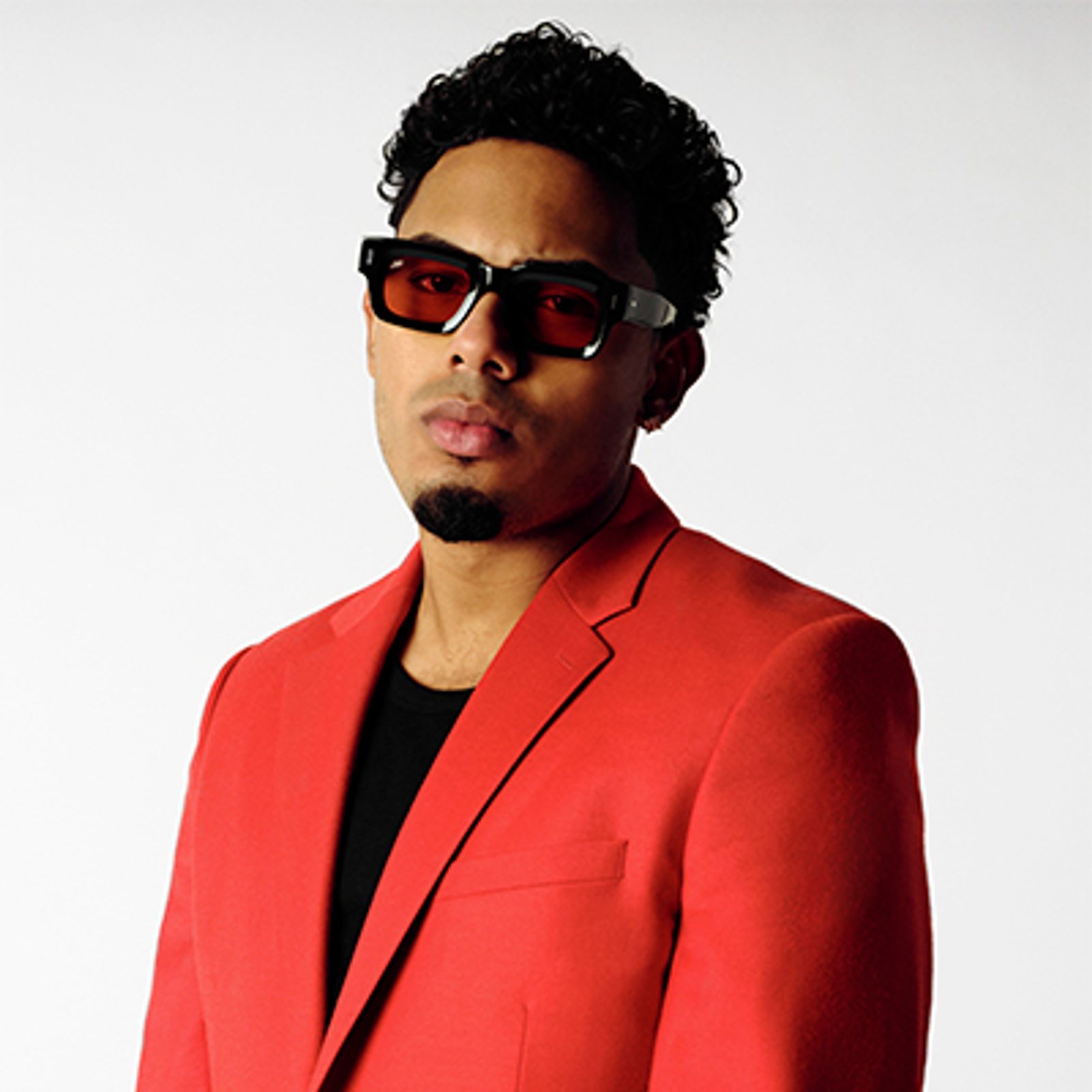 Myke Towers | EarOne