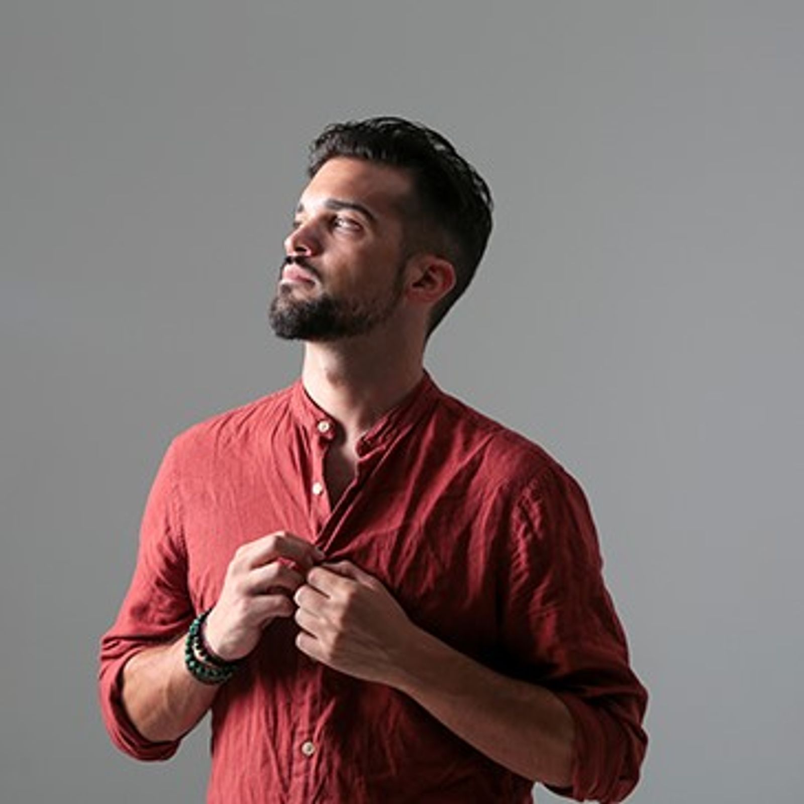 Lou Romano | Perfil del artista en el negocio de la música | EarOne