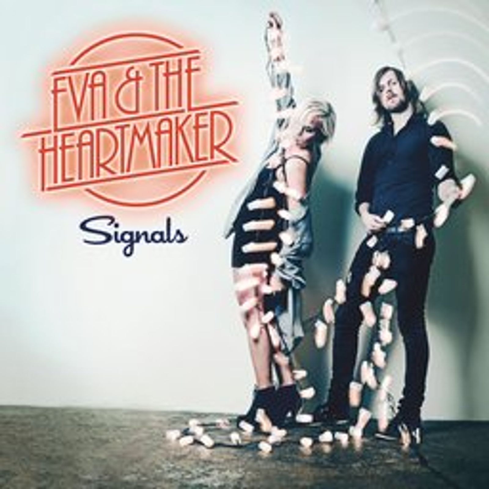 Eva & The Heartmaker - Signals (Radio Date: 8 Aprile 2011) | EarOne