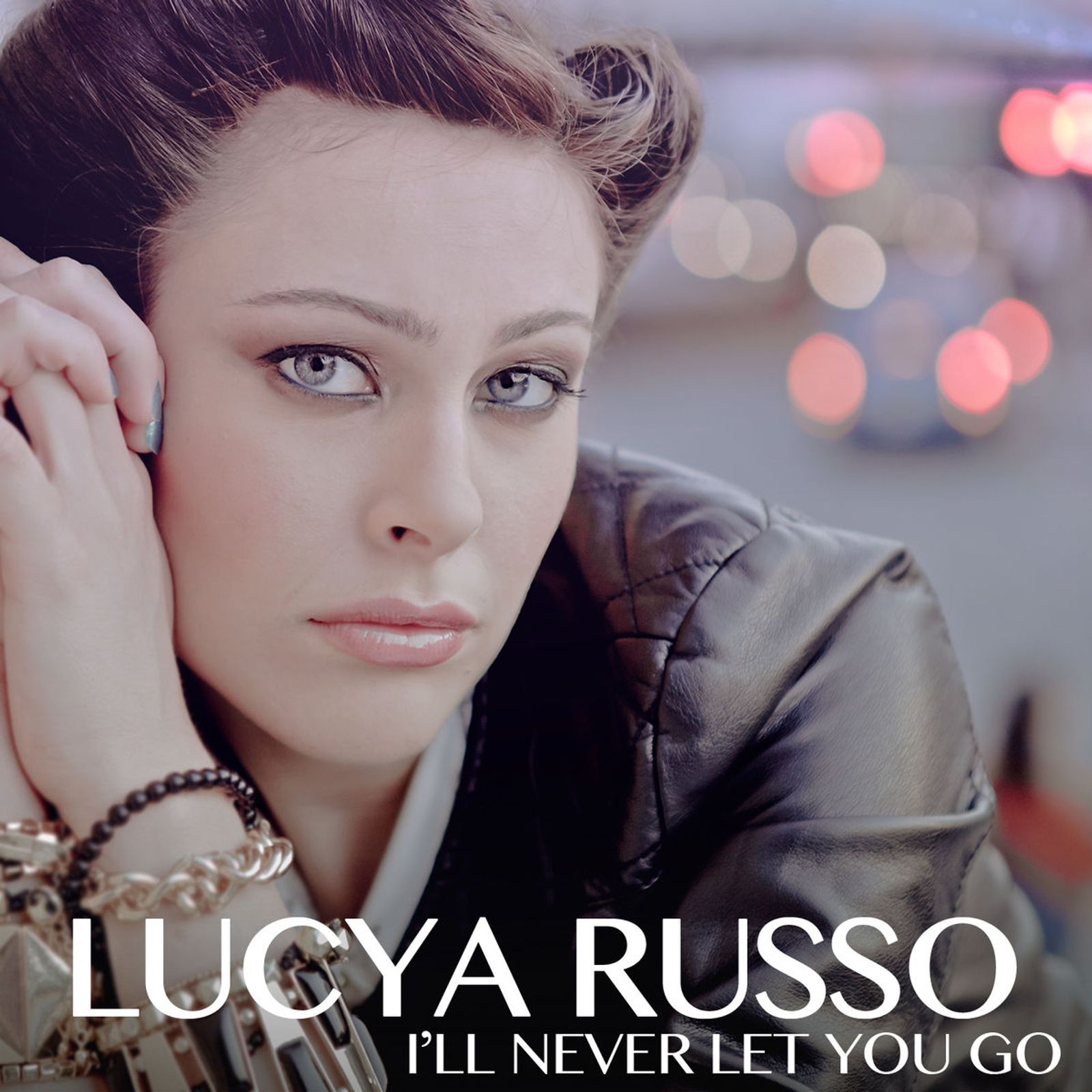 Lucya Russo | EarOne